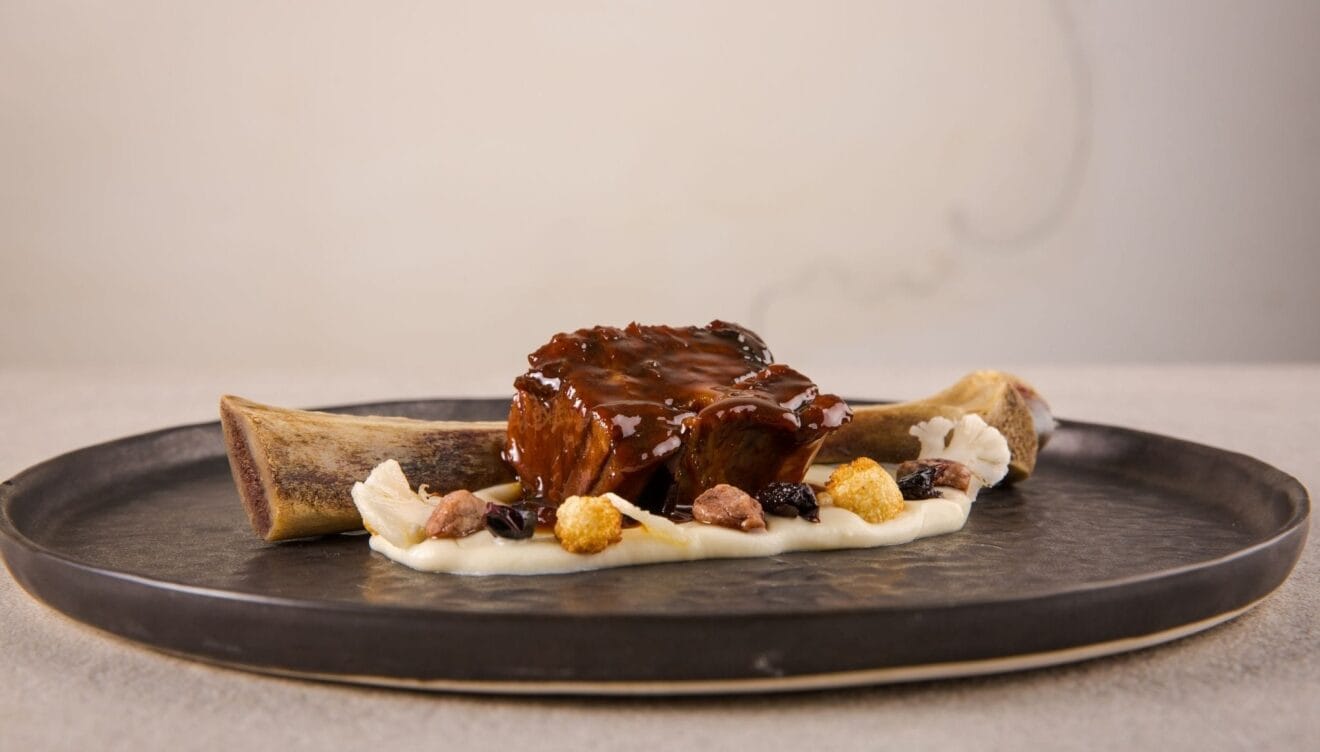 Glazed Galician beef rib, textured cauliflower and caramelized ...